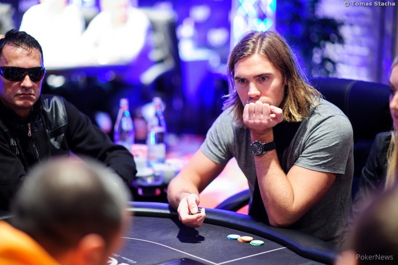 Smith Busts to set the Official Final Table | 2015-2016 WSOP ...